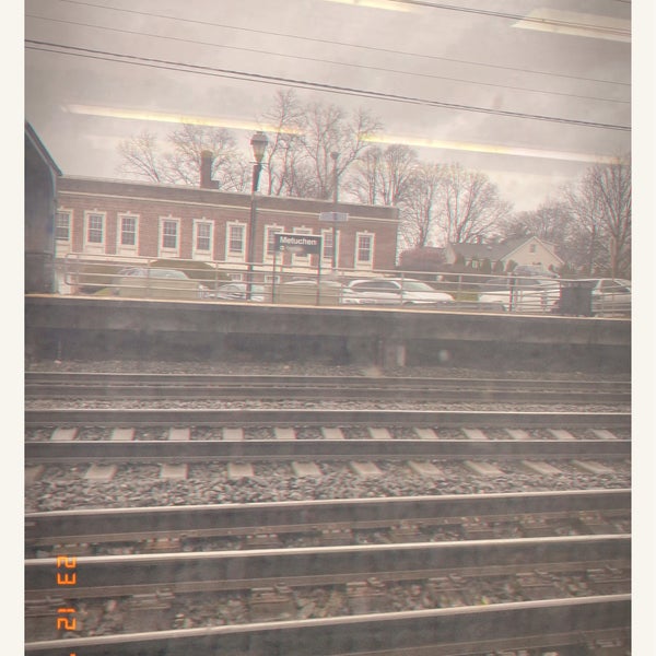NJT - Metuchen Station (NEC) - Rail Station in Metuchen