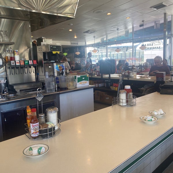 Mel's Drive-In - Diner