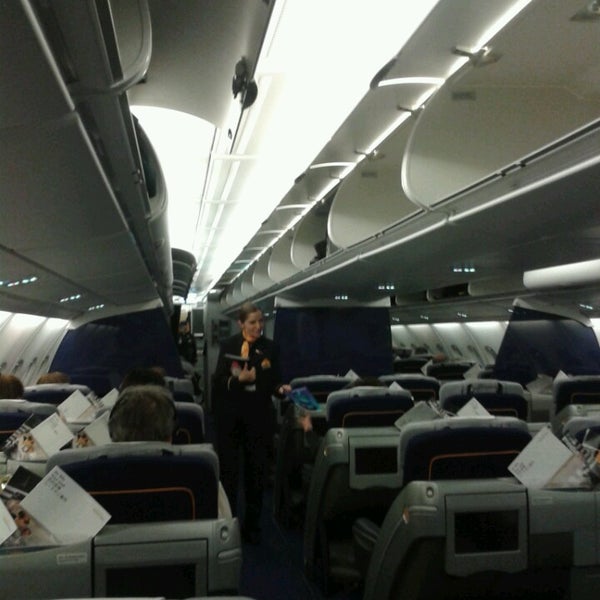 Lufthansa Flight LH 572 - Flughafen - 3 tips from 141 visitors