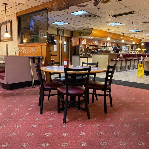 Peconic Bay Diner - Old Country Rd