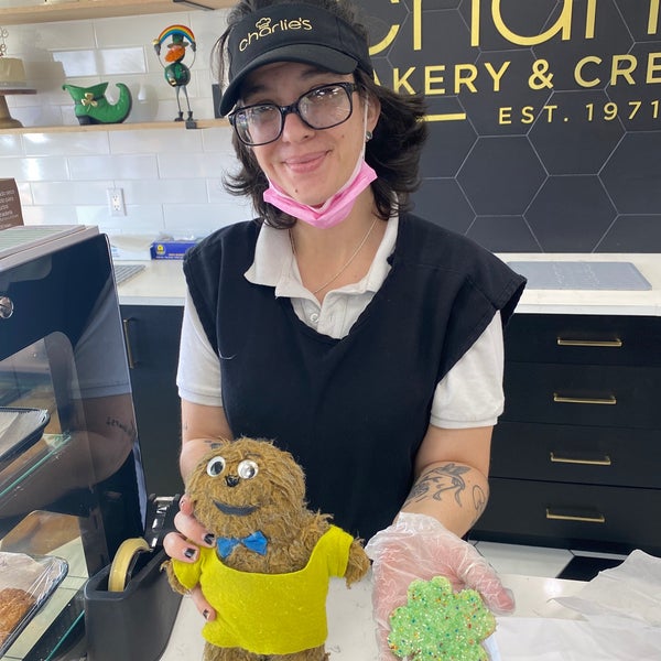 Charlie's Gourmet Pastries - Dover Shores West - 15 tips from 292 visitors
