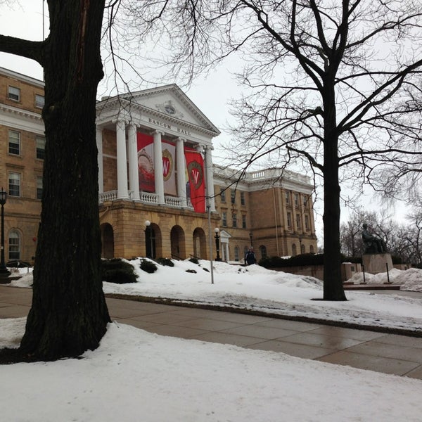 Bascom Hall 272 - College Classroom