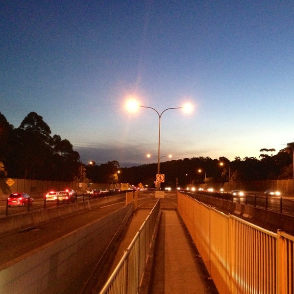 Bus Stop - M2 Motorway (Oakes Rd) - 1 tip