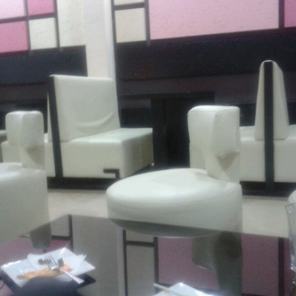 cafe la place