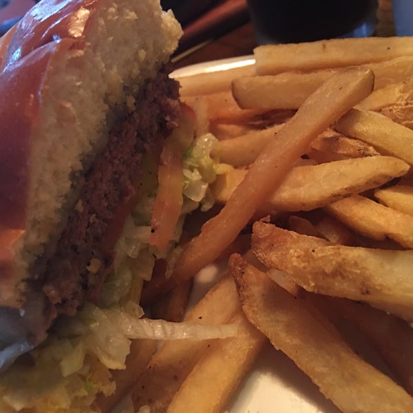 Outback Steakhouse - Cascade View - 10121 Evergreen Way #15