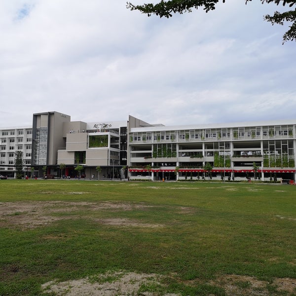 Jit Sin (N.T.) High School 日新(國民型)中學 - 7 tips from 1291 visitors