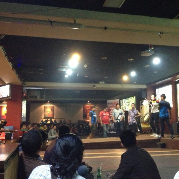 Rick's Cafe & Billiard - Tebet - 45 tips
