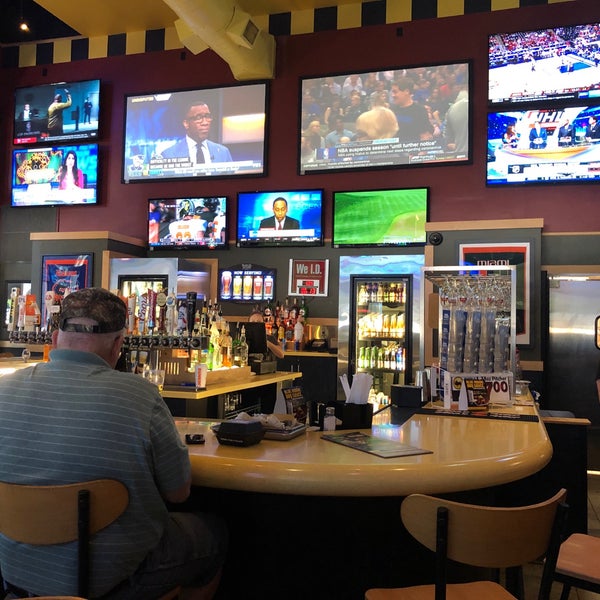 Buffalo Wild Wings - Lakeland Square - Lakeland, FL