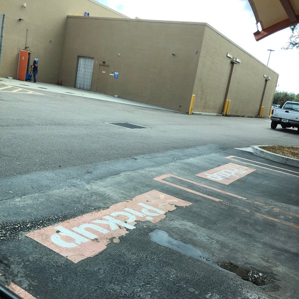 Walmart Supercenter - Brandon, FL