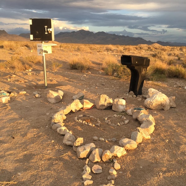 Black Mailbox - Monument