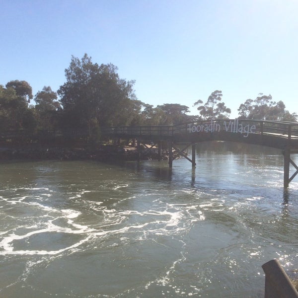 Tooradin Foreshore - Foreshore Rd