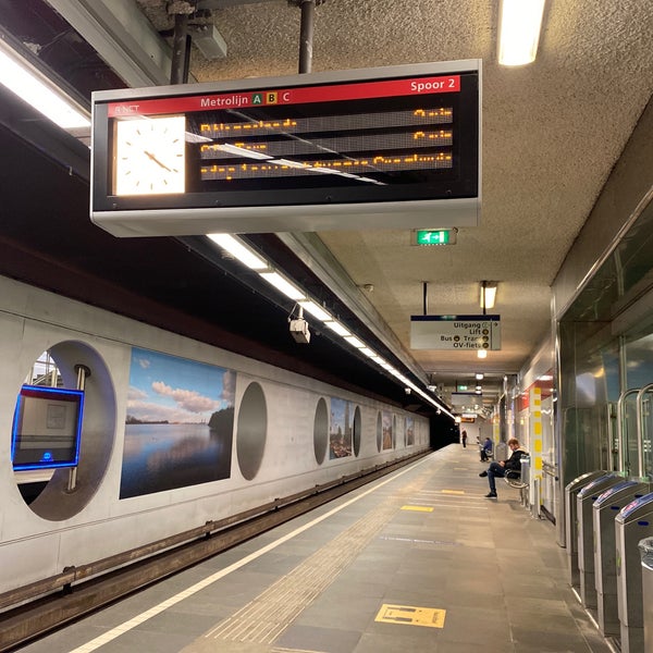 Metrostation Blaak - Stadsdriehoek - 5 tips from 1256 visitors