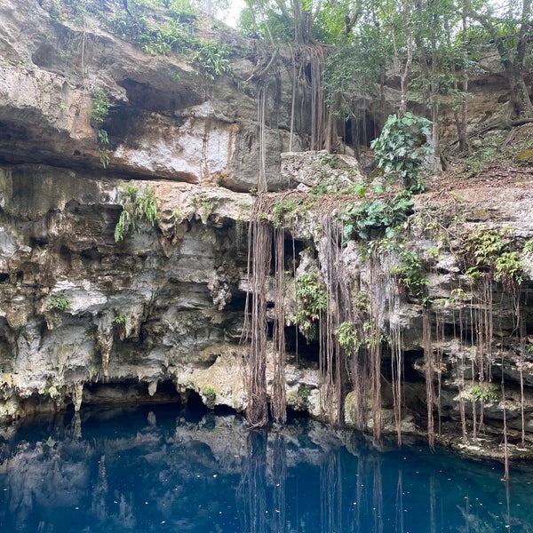 Cenote LOL-HA - Lake