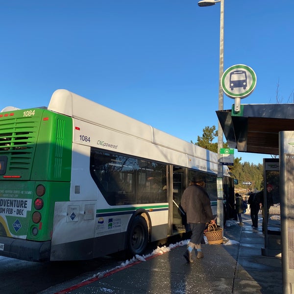 Departure Bay Ferry Bus Stop - Bus Stop