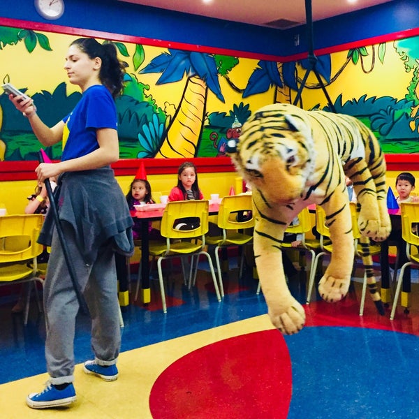 Jungle Adventure - Arts and Entertainment in Chomedey