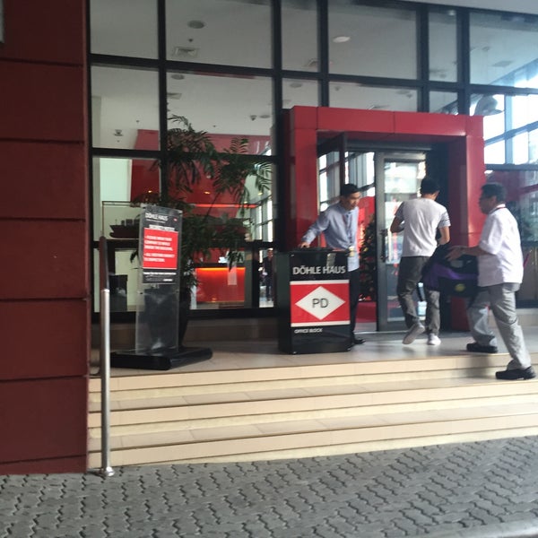 Döhle Haus Manila - Building