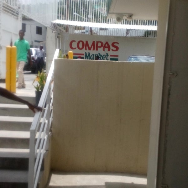 Compas Market, Ouest (+509 44 09 3434)
