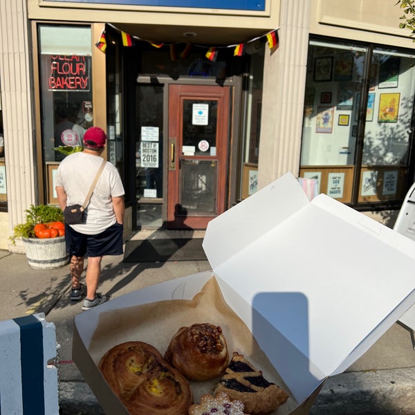 Clear Flour Bread - Bakery