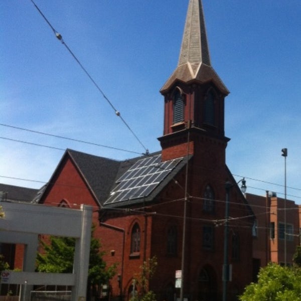St Francis Lutheran Church - Church in Duboce Triangle