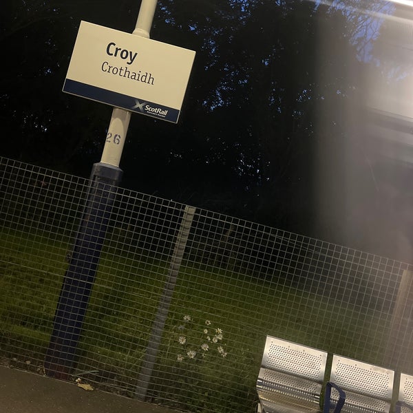 Croy Railway Station (CRO) - Rail Station