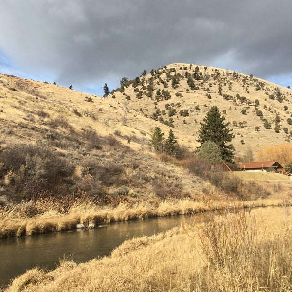 Rustic Inn Creekside Resort & Spa at Jackson Hole - Hotel in Jackson