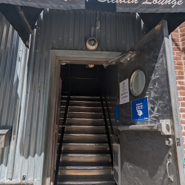 The Pilot Tavern - Bar in Toronto
