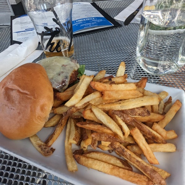 The Pilot Tavern - Bar in Toronto