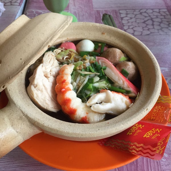 Kak Yam Mee Cambol Special & Masakan Panas (Now Closed) - Tumpat, Kelantan