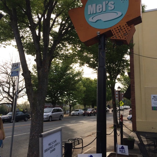 Photos at Mel's Cafe - 11 tips from 252 visitors