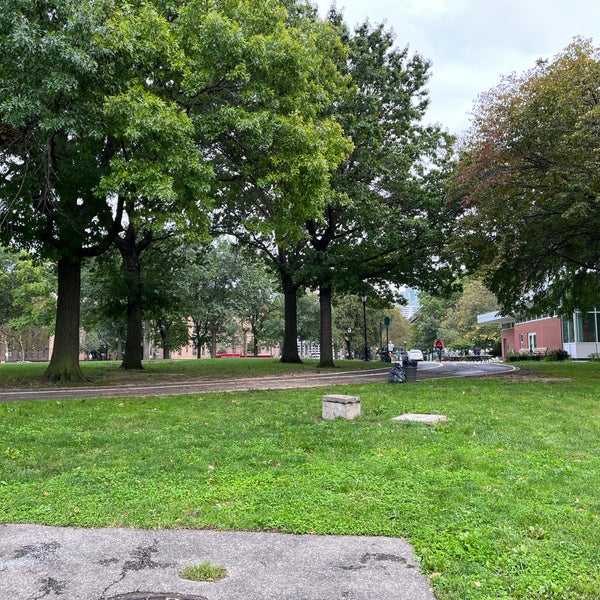 Queensbridge Park - Park in Long Island City