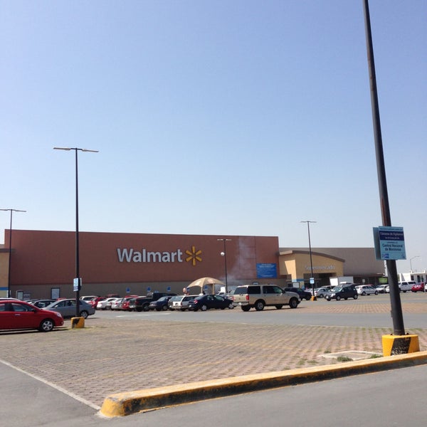 Walmart - Big Box Store in MONTERREY