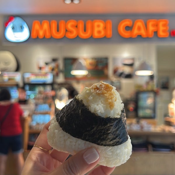Iyasume Musubi Cafe - Japanese Restaurant in Honolulu