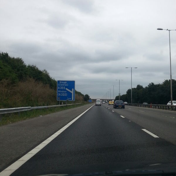 M4 Junction 6 - Intersection