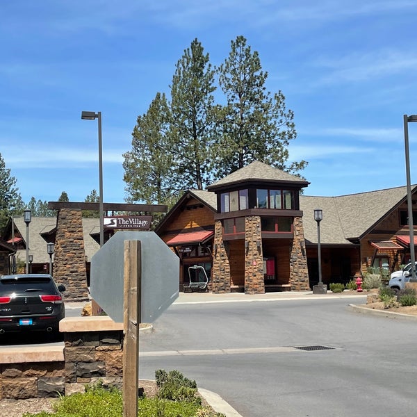 The Village at Sunriver - Shopping Plaza