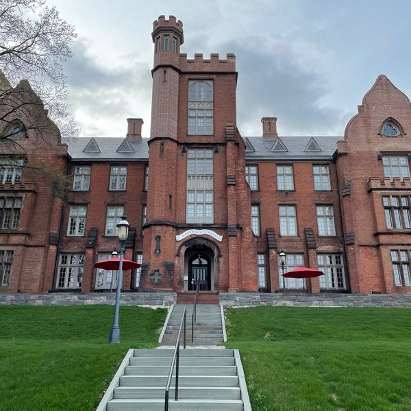 NJIT Jumps To 75 On Forbes' 2022 List Of America's Top Colleges ...