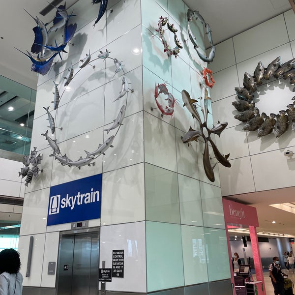 Skytrain Station 4 - Miami International Airport - Concourse D