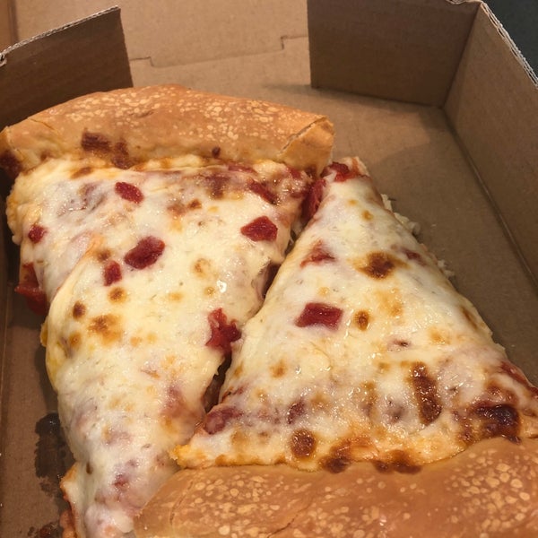 Armand's Chicago Pizzeria - Central Rockville - 15 tips from 372 visitors