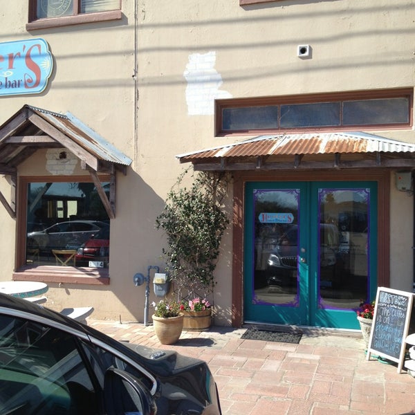 Hester's Cafe & Coffee Bar - Café in Corpus Christi