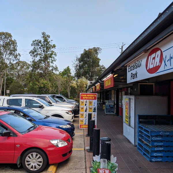 IGA X-press Excelsior Park - Grocery Store