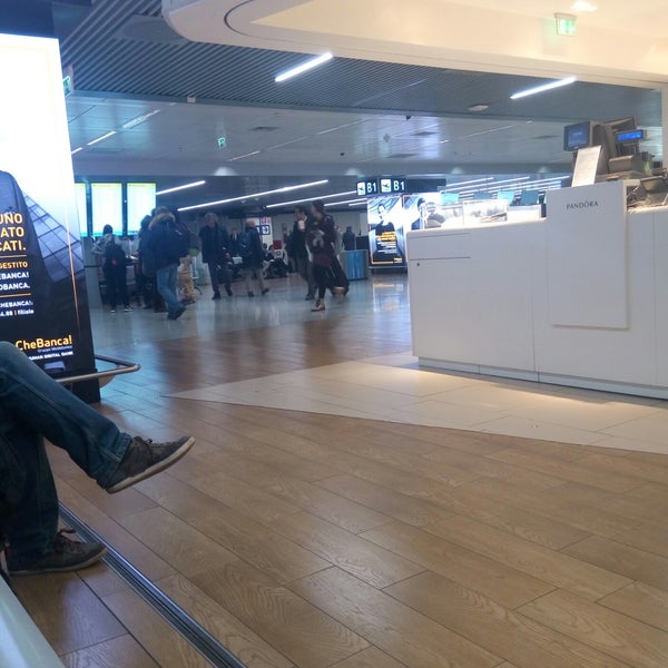 Gate B1 - Terminal 1