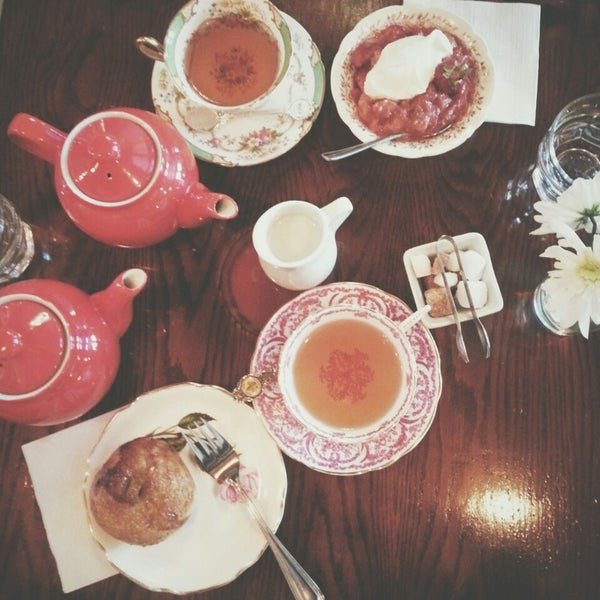 Photos at Salon de thé Cardinal / Cardinal Tea Room - Mile-End ...