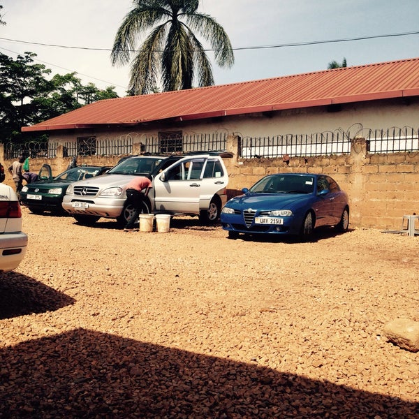 Bugolobi - Neighborhood in Kampala