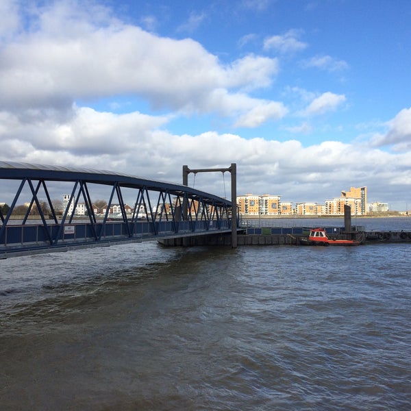 Woolwich (Royal Arsenal) Pier - Woolwich Riverside - 3 tips