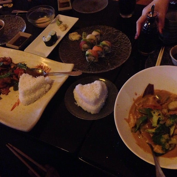 East Moon Asian Bistro - Asian Restaurant