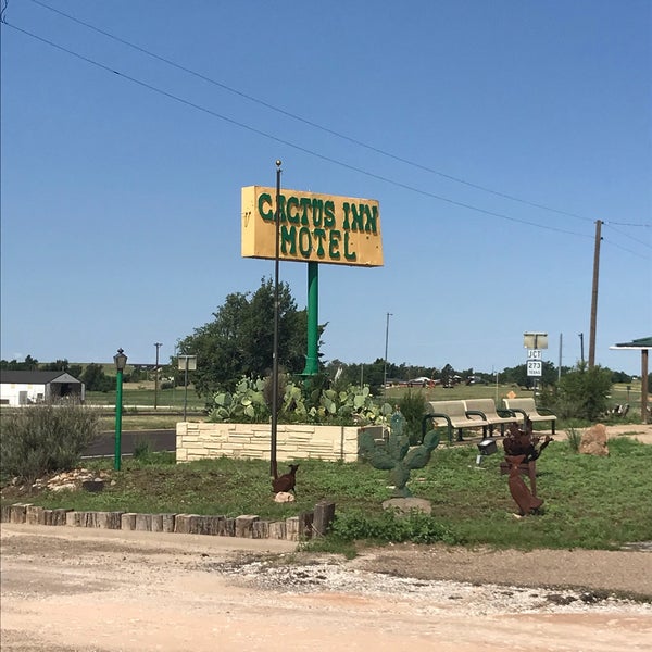 Cactus Inn Motel - Hostel in McLean