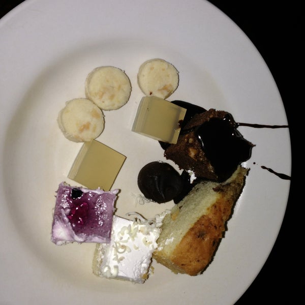 China gate - Bandra West - Mumbai, Mahārāshtra