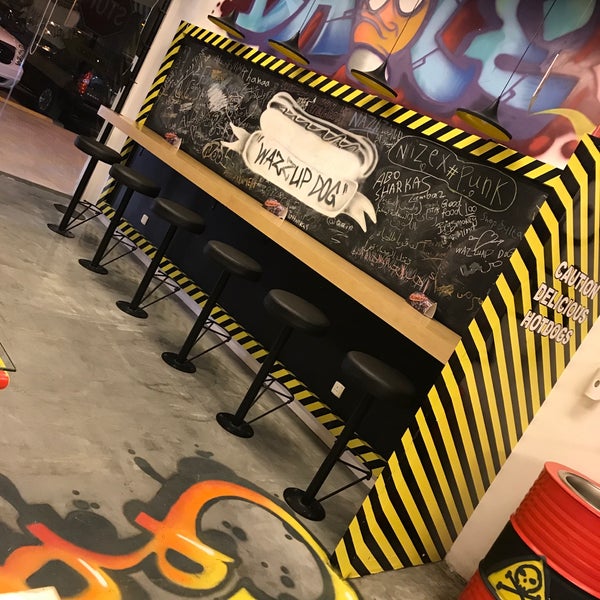 Wazzup Dog - الملقا - الرياض, منطقة الرياض‎