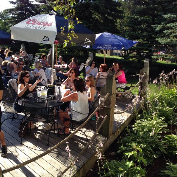 Castaway Bar & Grill - 6 tips