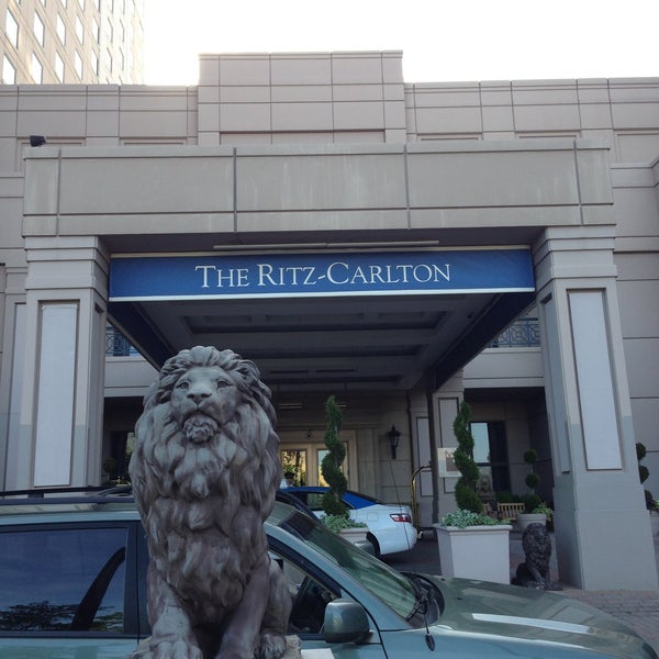 Ritz Carlton Lion