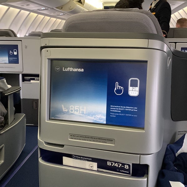 Photos at Lufthansa Flight LH 462 - Plane in Flughafen